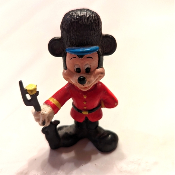Disney | Toys | Mickey Mouse Royal Guard Soldier Action Figure Toy Walt ...